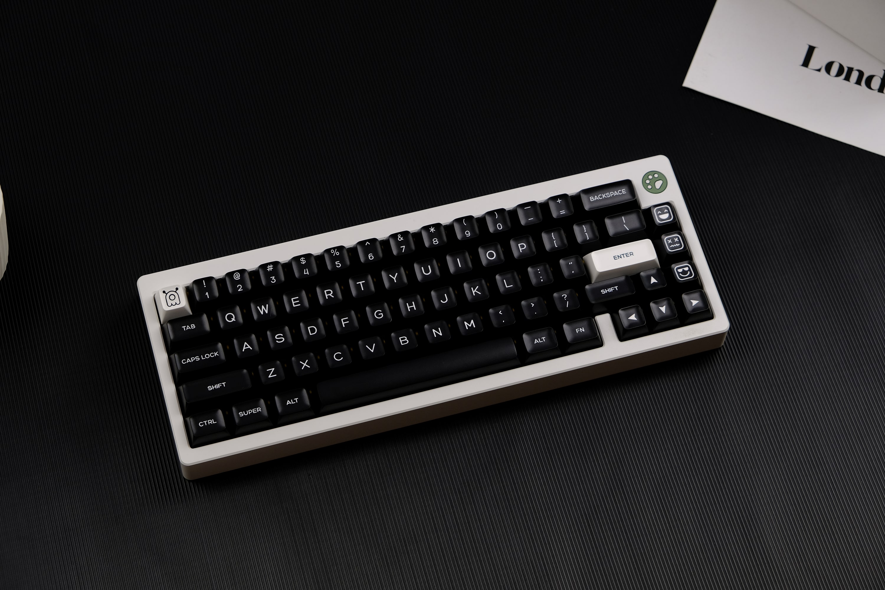 GMK WOB SA Keycap (Clone) : Meckeys.com : Keycaps