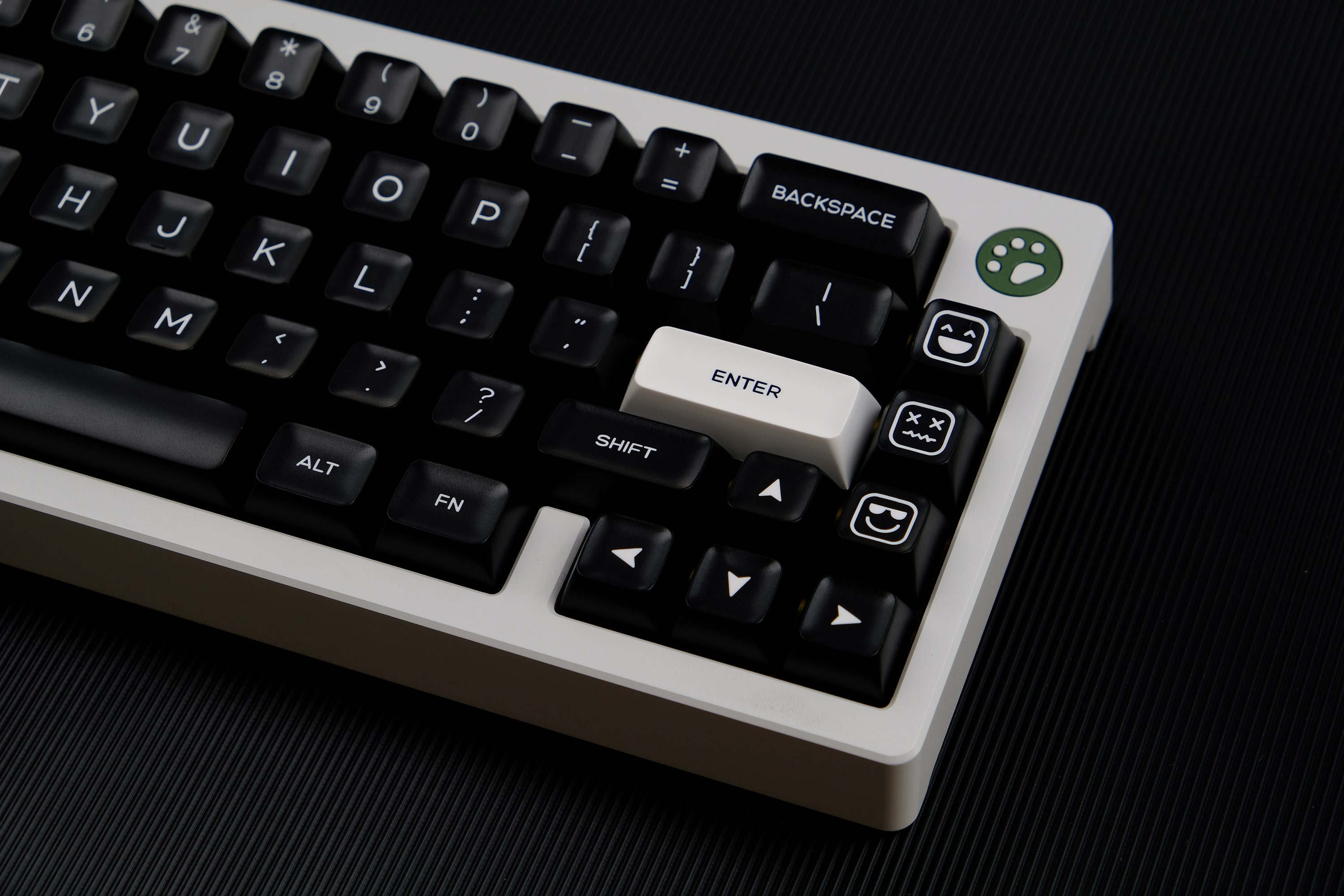 GMK WOB SA Keycap (Clone) : Meckeys.com : Keycaps